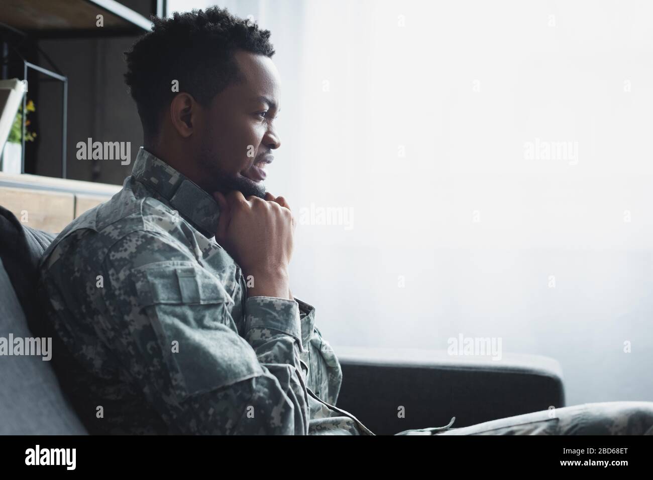 Aggressive american soldier hi-res stock photography and images - Alamy