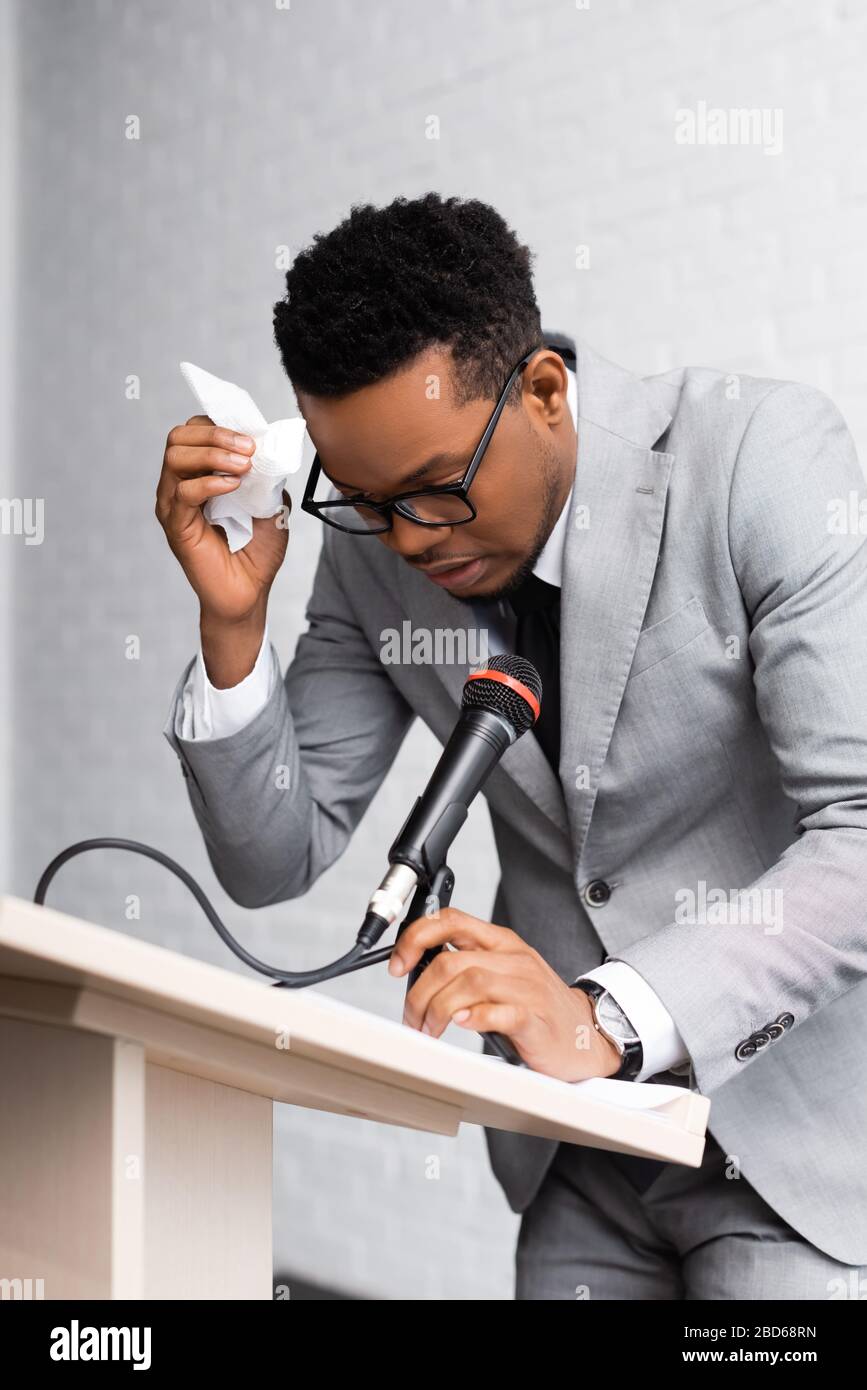 Nervous speaker hi-res stock photography and images - Alamy
