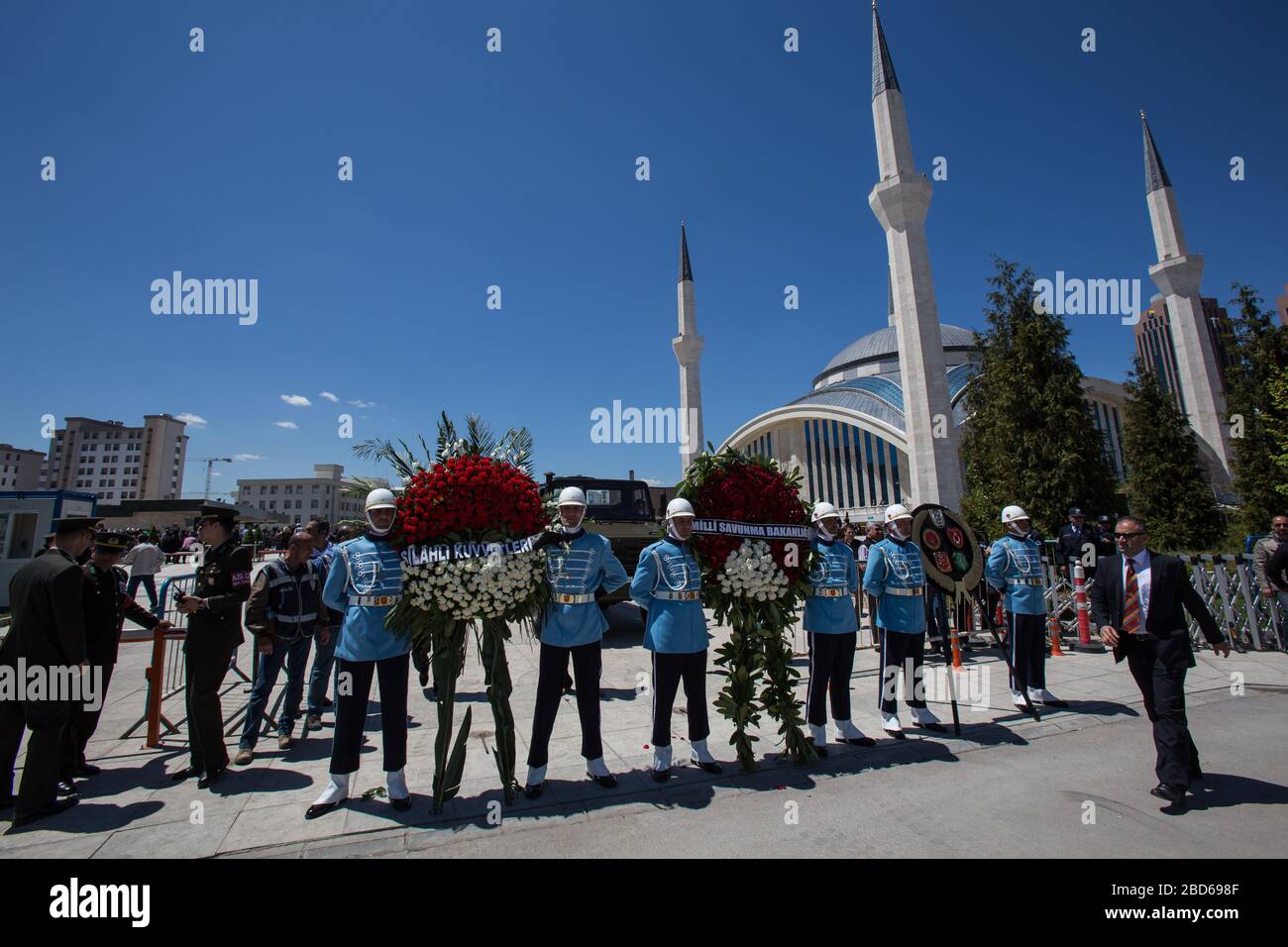 Turkish wreaths hi-res stock photography and images - Alamy