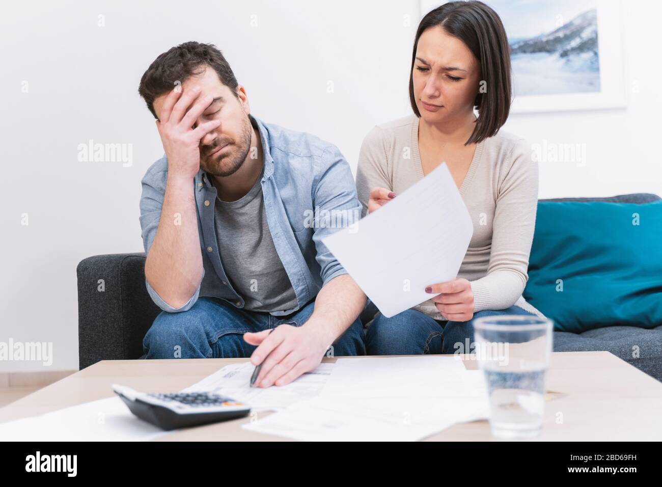 Family worried hi-res stock photography and images - Alamy
