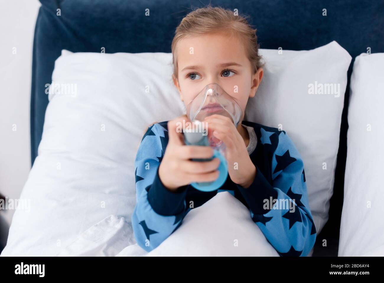 Using asthma inhaler girl hi-res stock photography and images - Alamy
