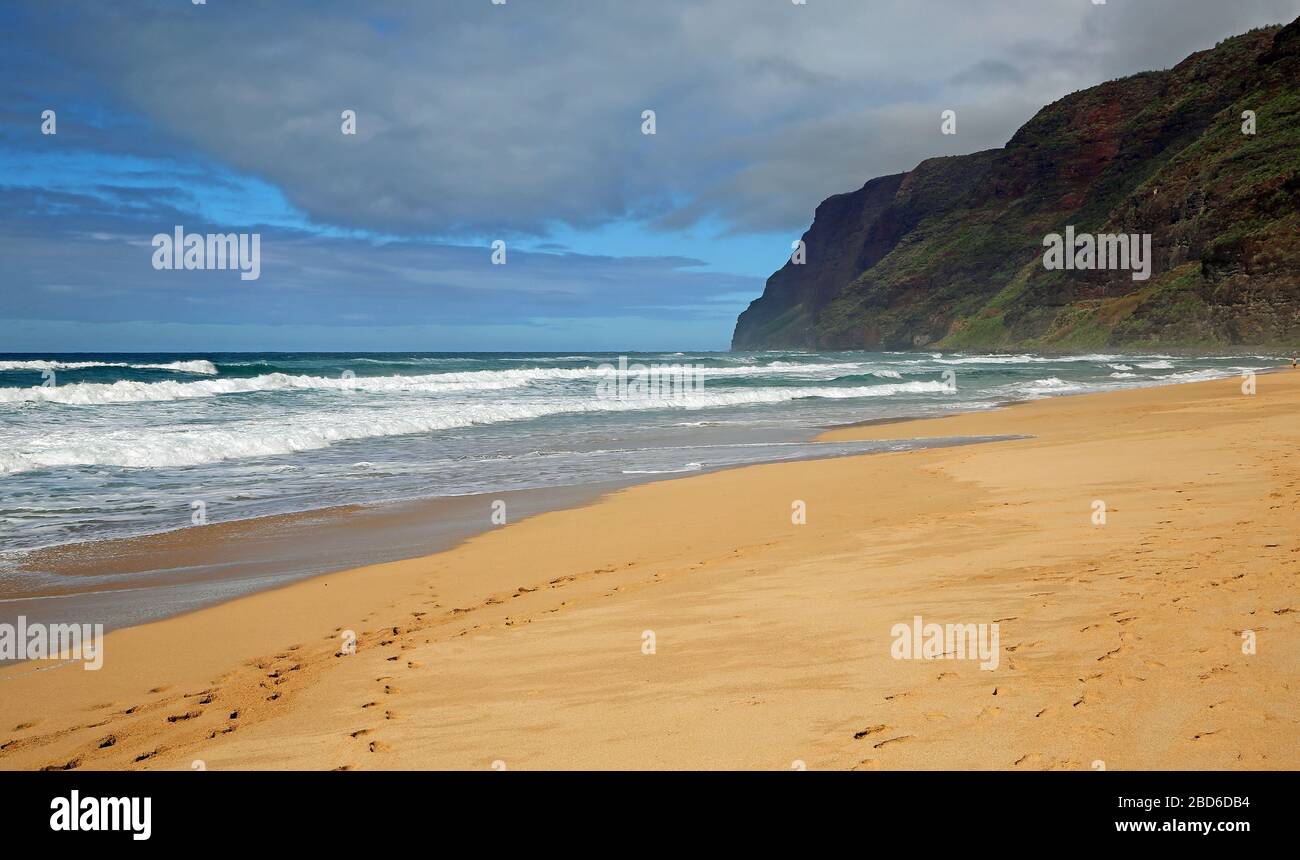 Beach - Polihale State Park, Kauai, Hawaii Stock Photo - Alamy