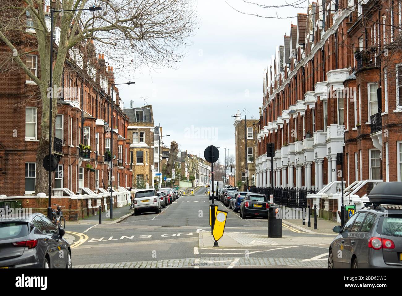 Typical british houses hi-res stock photography and images - Alamy