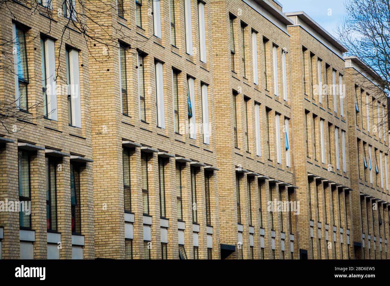 Newly built homes hi-res stock photography and images - Alamy