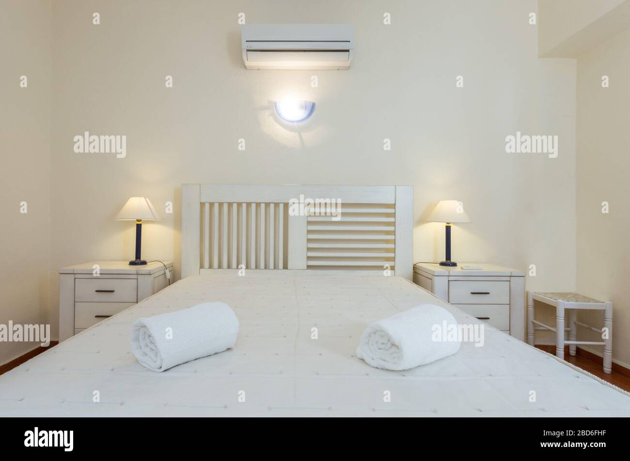 Modern bedroom. European hotel design Stock Photo - Alamy