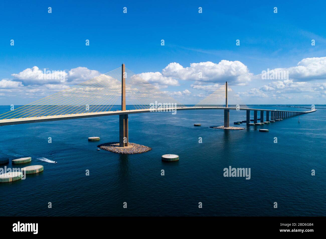 The Bob Graham Sunshine Skyway Bridge between St. Petersburg and ...