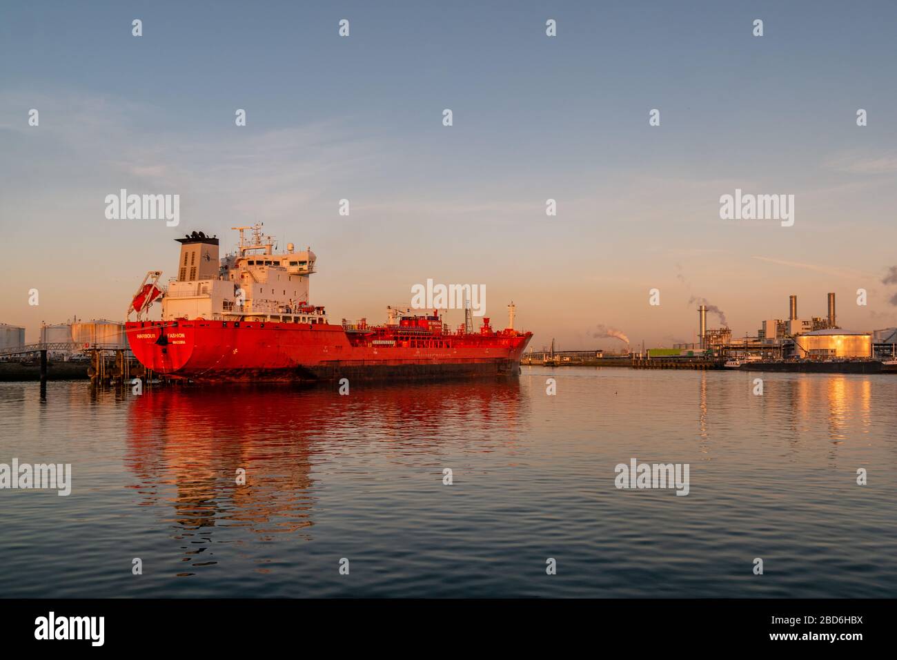 Oil Terminal Rotterdam High Resolution Stock Photography and Images - Alamy