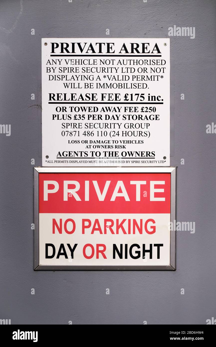 Private area no parking sign Stock Photo - Alamy