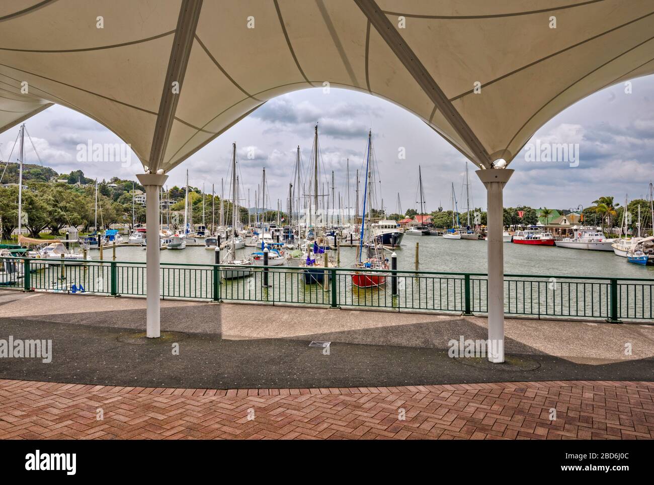 Canopy Bridge, boats at Town Basin marina at Hatea River in Whangarei ...