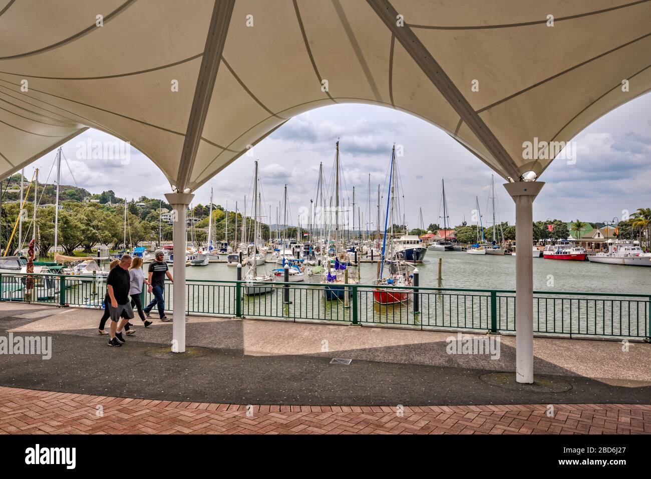 Canopy bridge hi-res stock photography and images - Alamy