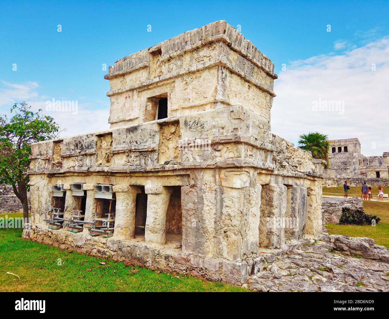 Tulum Mexico mayan temple ruin Stock Photo - Alamy