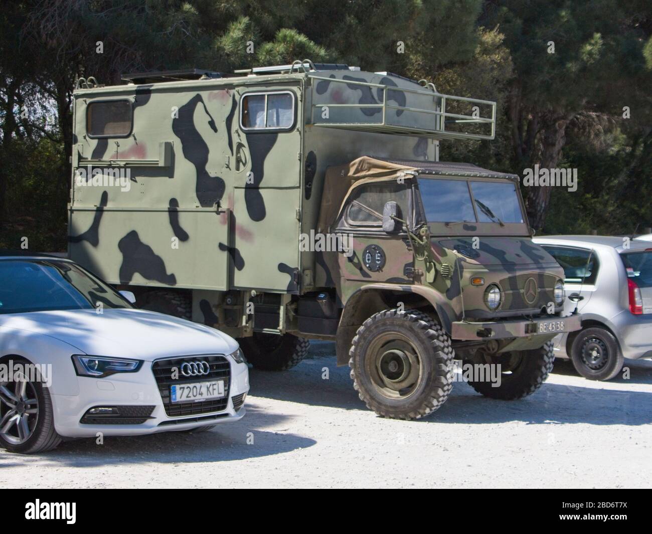 Mercedes Unimog High Resolution Stock Photography and Images - Alamy