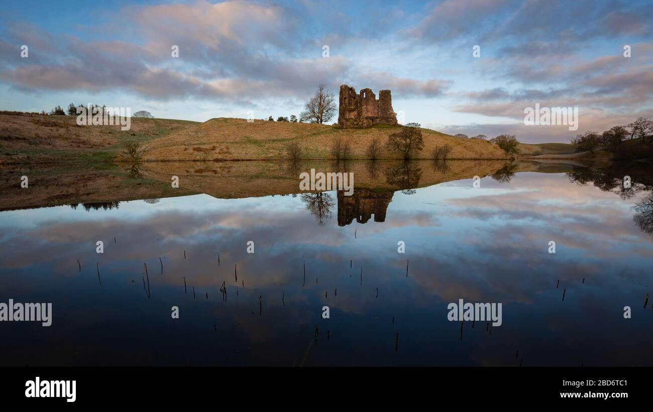 Morton castle scotland hi-res stock photography and images - Alamy