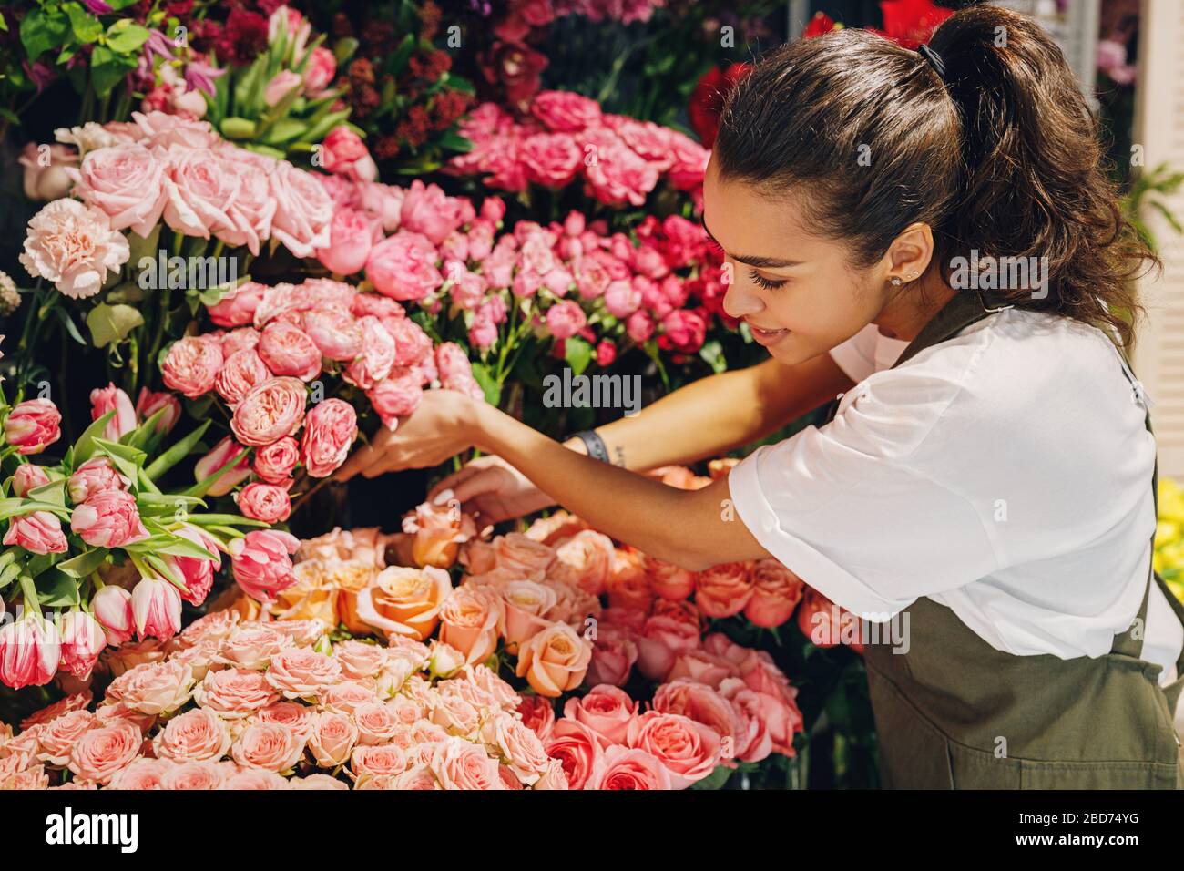 Choosing a flower bouquet hi-res stock photography and images - Alamy
