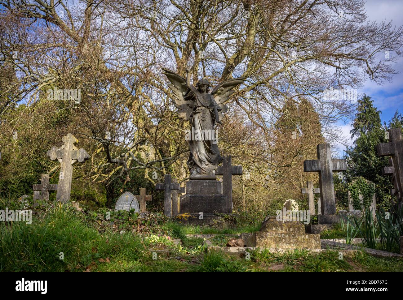 Angel southampton old cemetery hi-res stock photography and images - Alamy