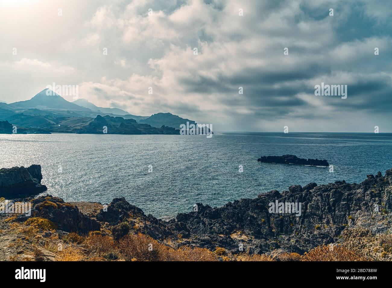 Bay mountain ranges dramatic hi-res stock photography and images - Alamy