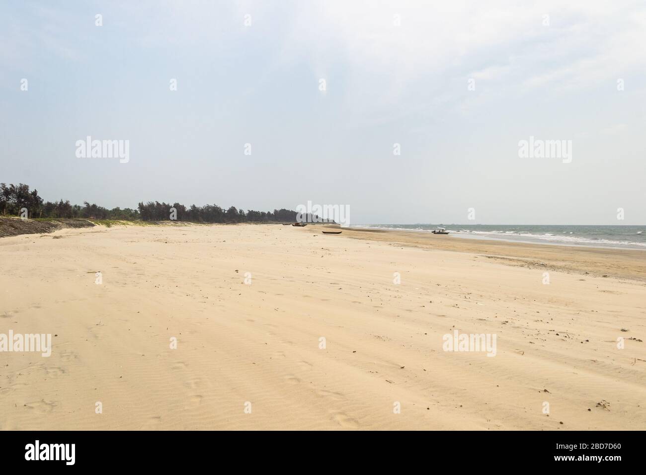 Beautiful secluded and clean Tarkarli Beach in Malvan, Maharashtra ...