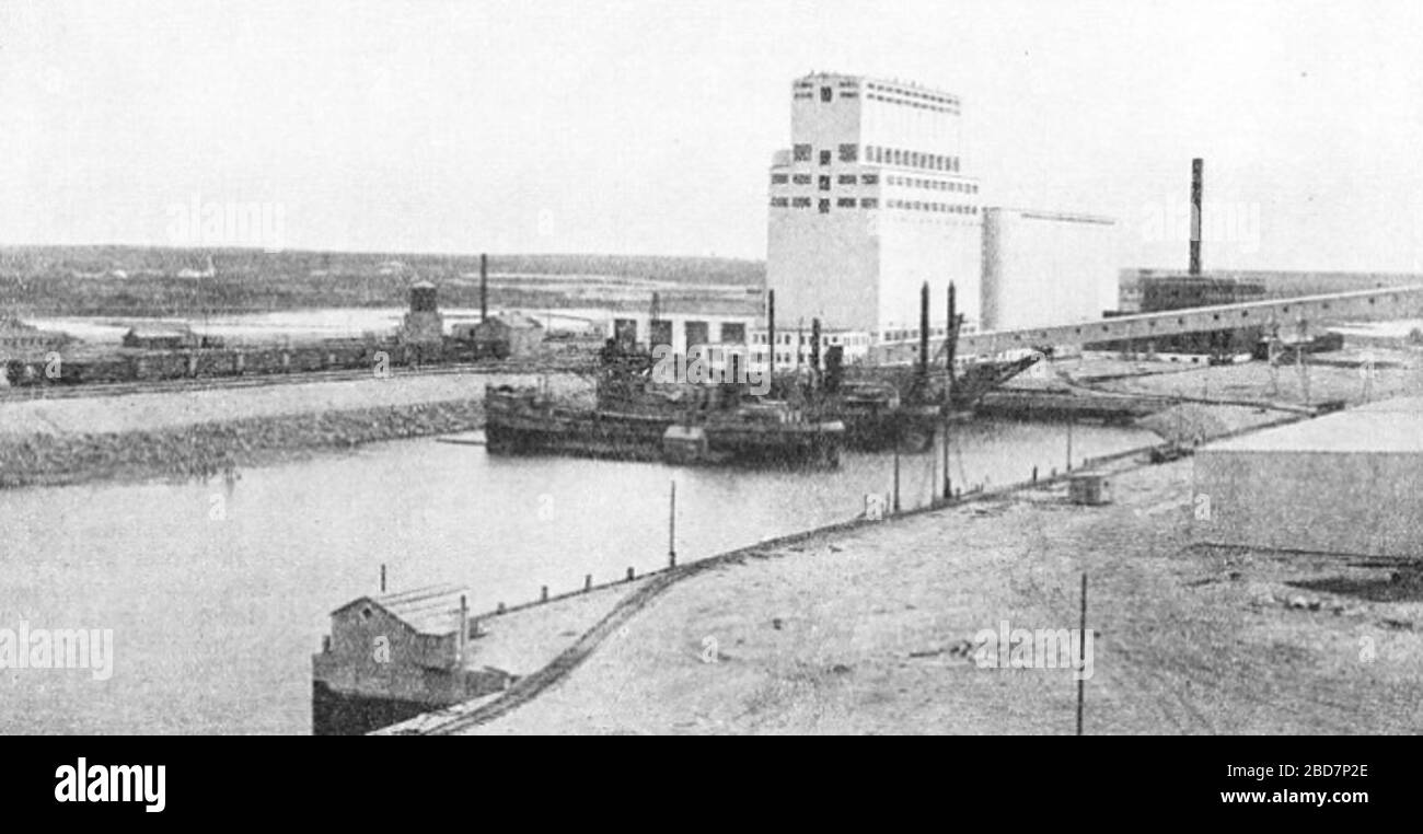 Grain elevator churchill Black and White Stock Photos & Images - Alamy