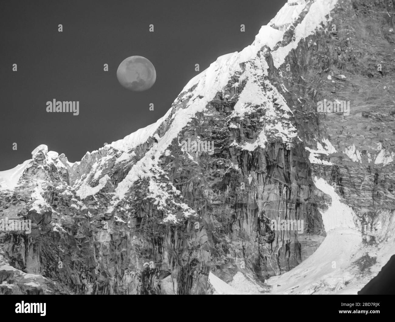 CORDILLERA BLANCA, ANCASH, PERU - Moon sets over Mount Ranrapalca ...