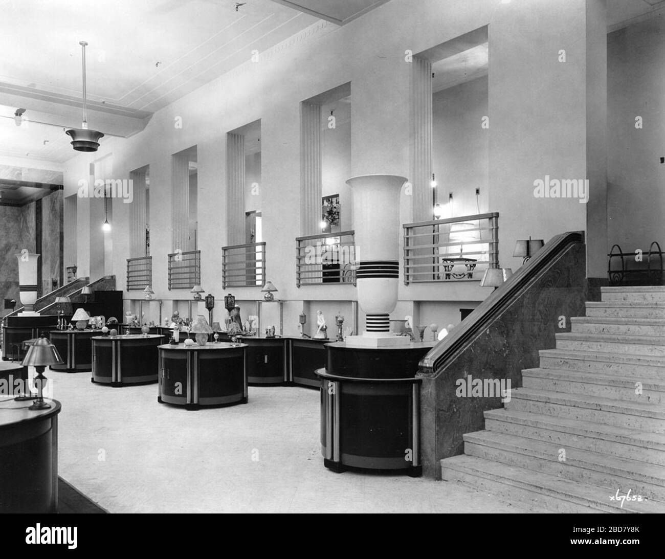 Department store interior 1930 hi-res stock photography and images - Alamy