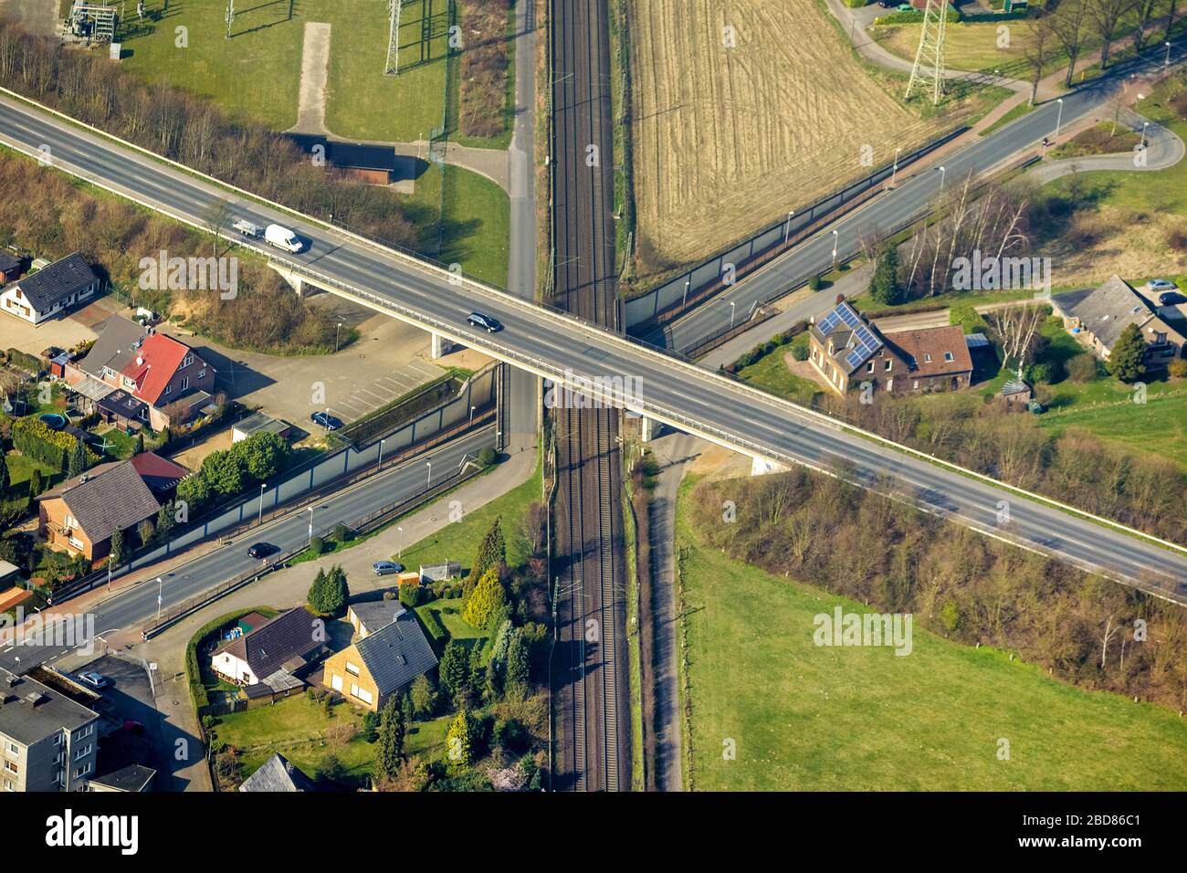 Road rail crossover hi-res stock photography and images - Alamy