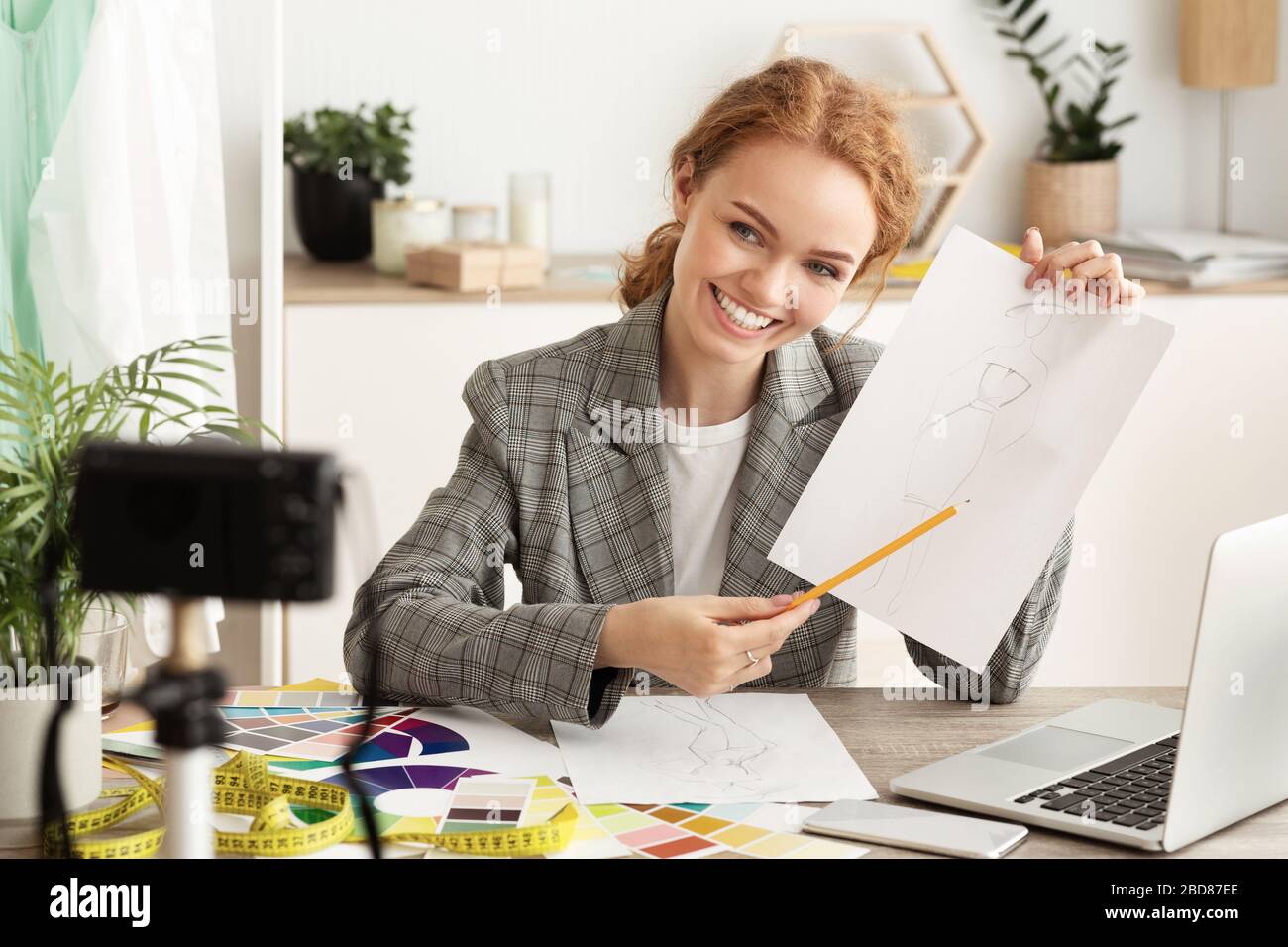 Happy designer hi-res stock photography and images - Alamy