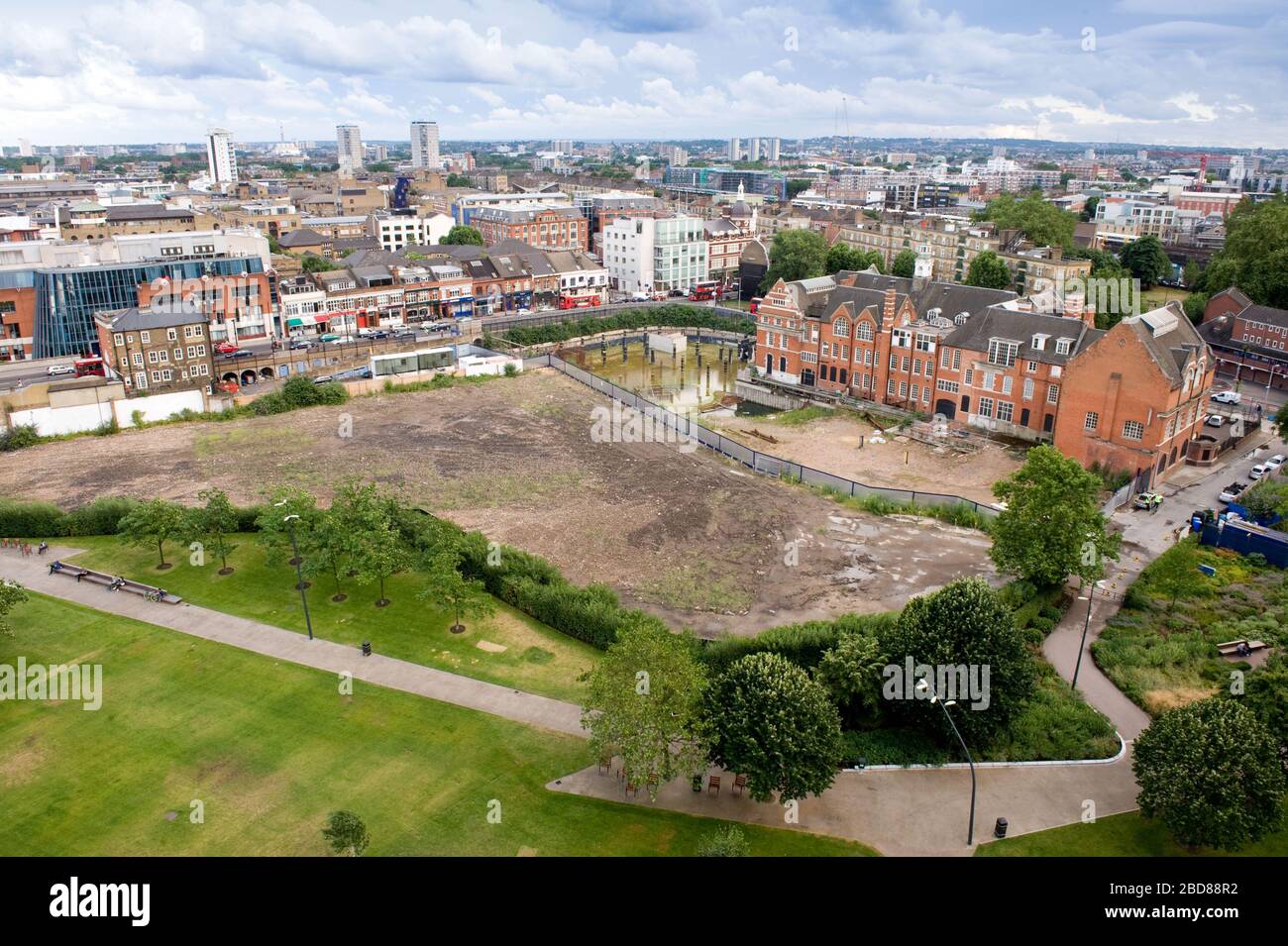 Empty plot land hi-res stock photography and images - Alamy