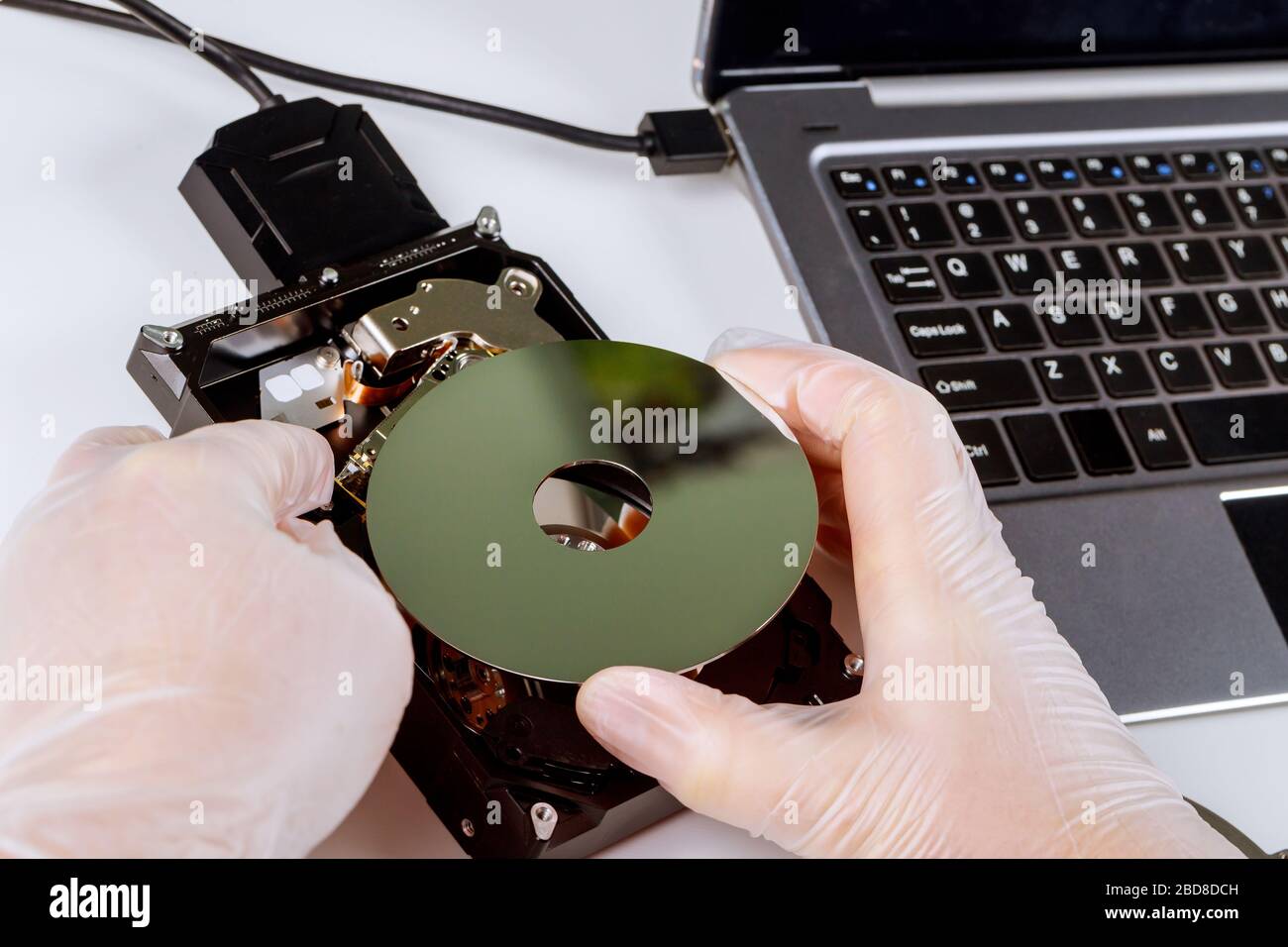 Drive in service hi-res stock photography and images - Alamy