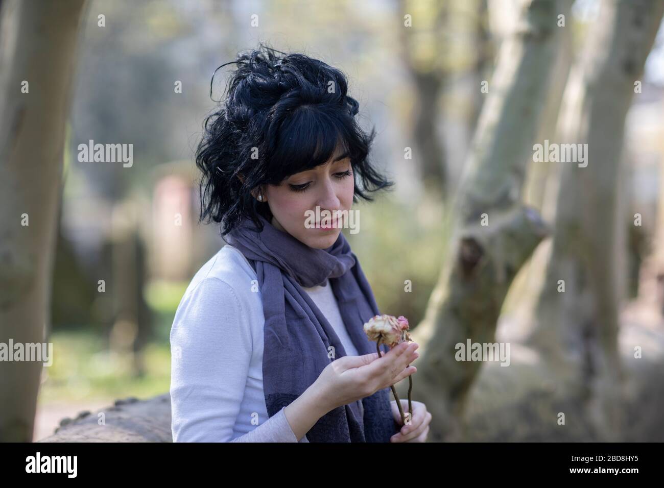 Female grief hi-res stock photography and images - Alamy
