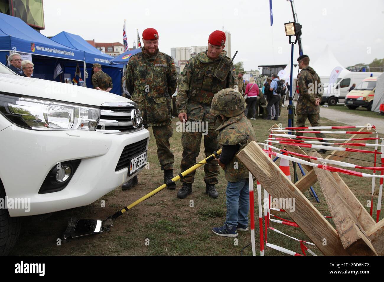 Bundeswehr Show Technik, Panzer, KfZ vorführung beim Tag der sachsen ...