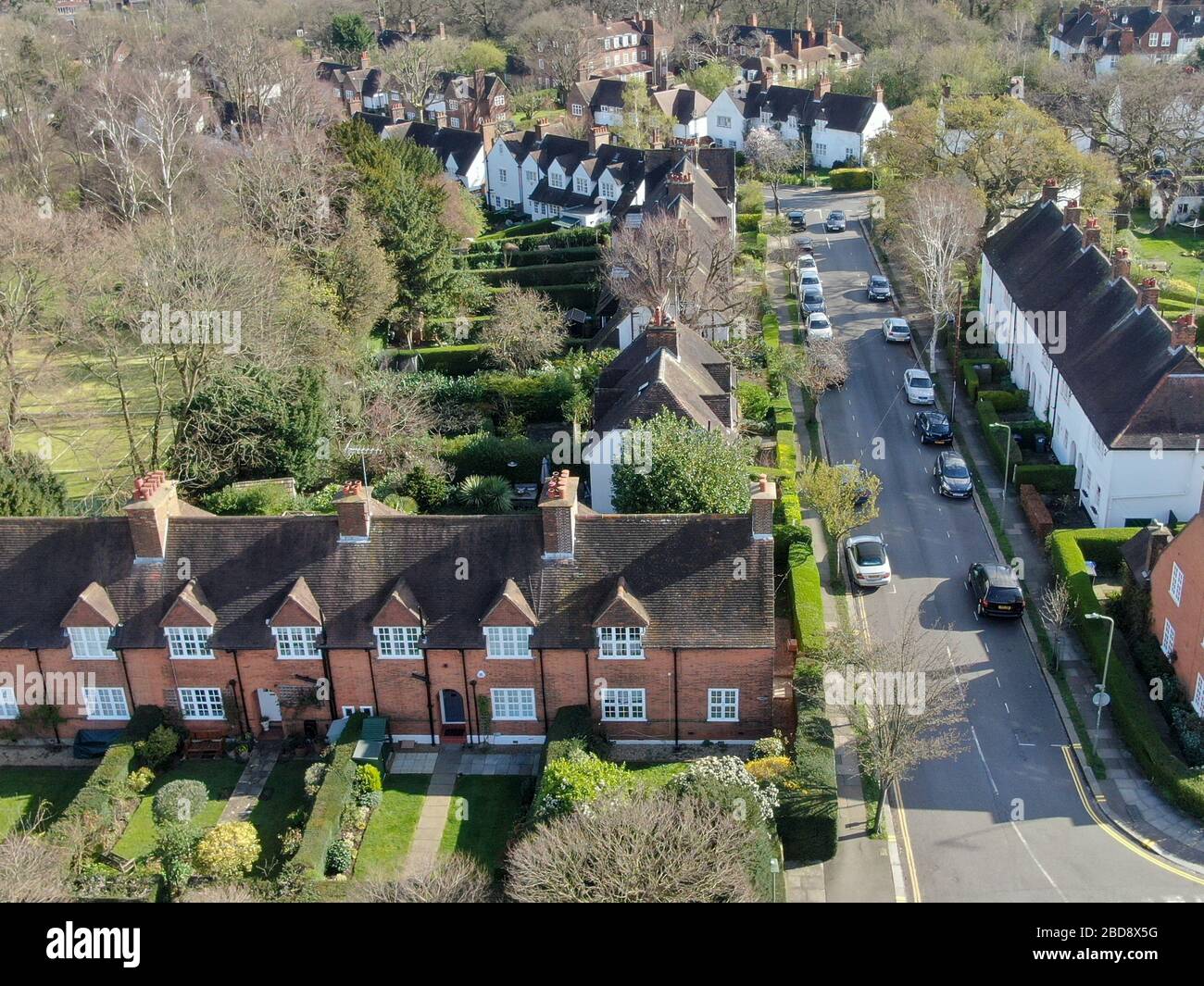 Hampstead garden suburb house hi-res stock photography and images - Alamy