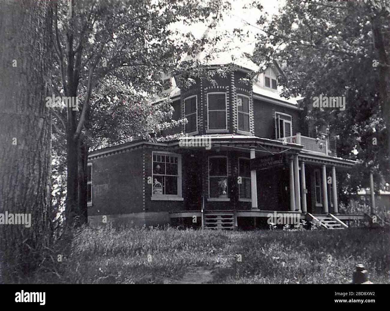 Club social montreal hi-res stock photography and images - Alamy