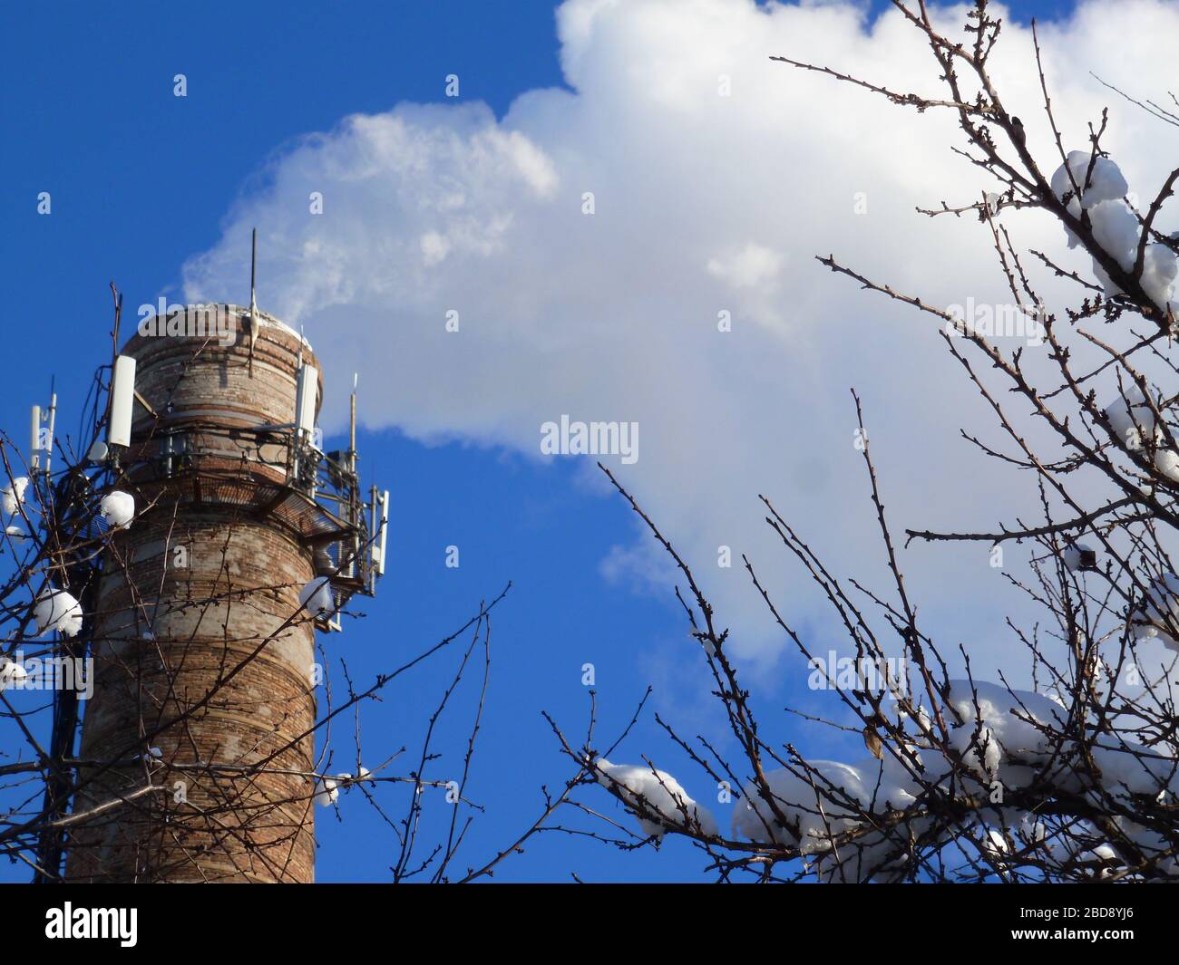 Belching pollution from factory hi-res stock photography and images - Alamy