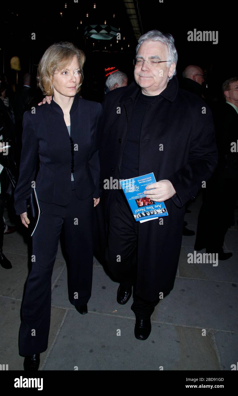 Bill kenwright and jenny seagrove hi-res stock photography and images ...