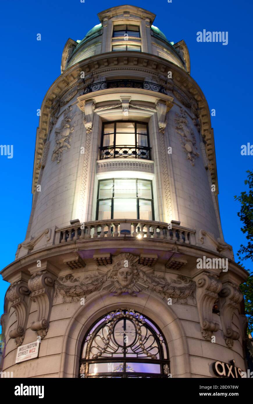 Edwardian Architecture 1900s Night Lights Illuminated One Aldwych ...