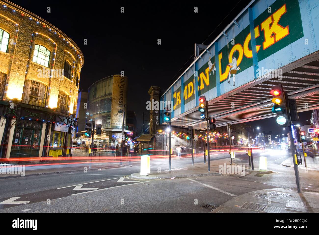 Camden lock bridge hi-res stock photography and images - Alamy