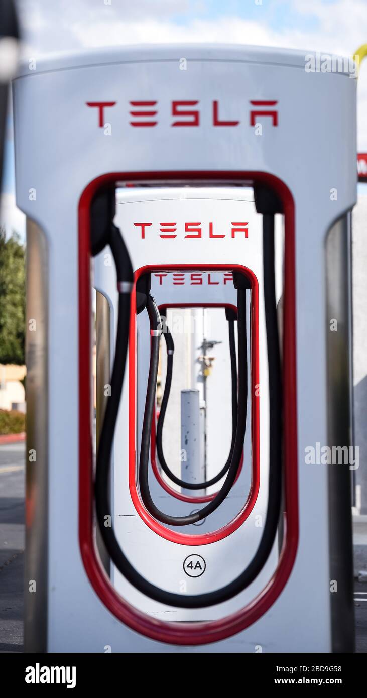 Empty charging stations hi-res stock photography and images - Alamy