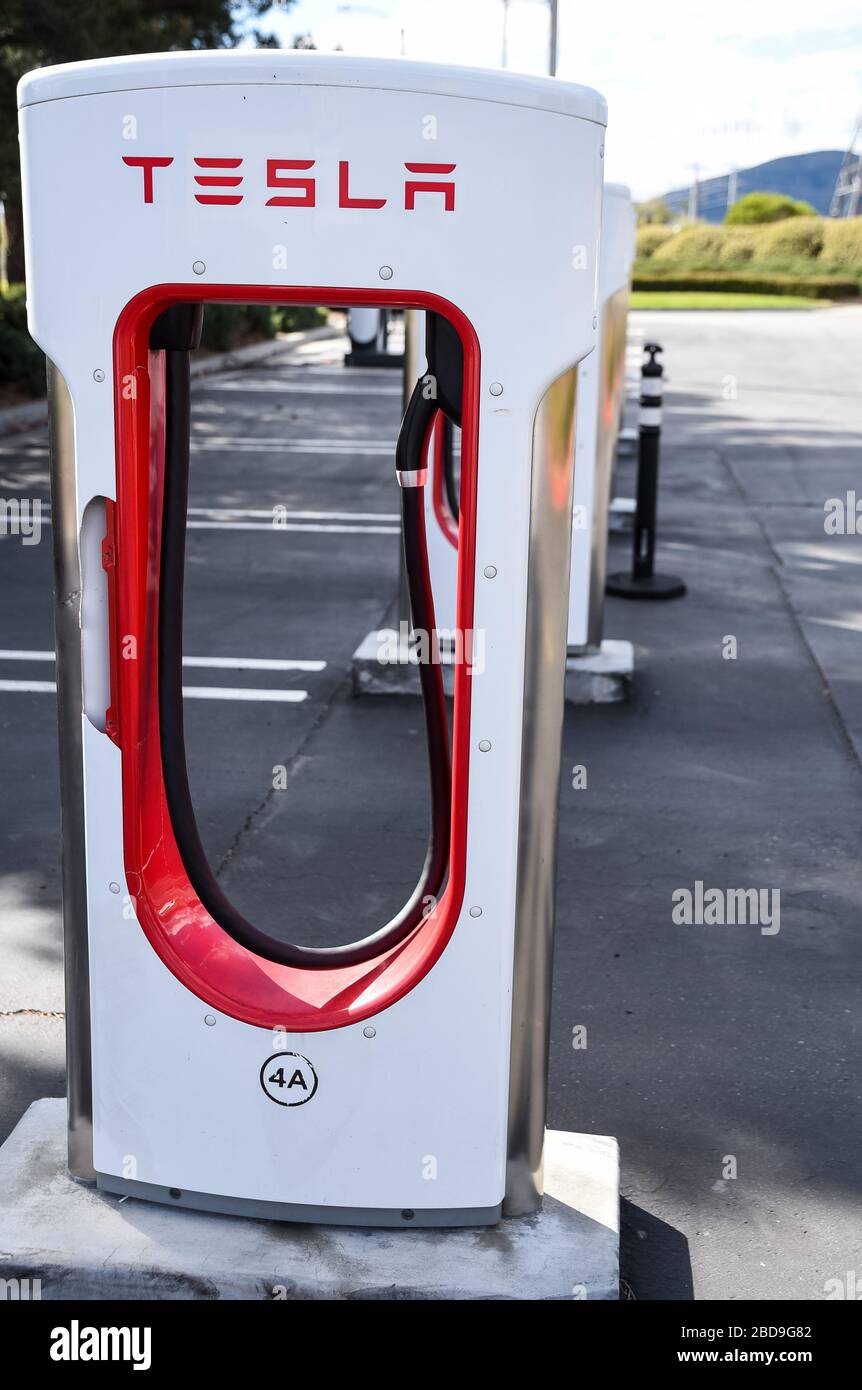 Tesla charging stations hi-res stock photography and images - Alamy