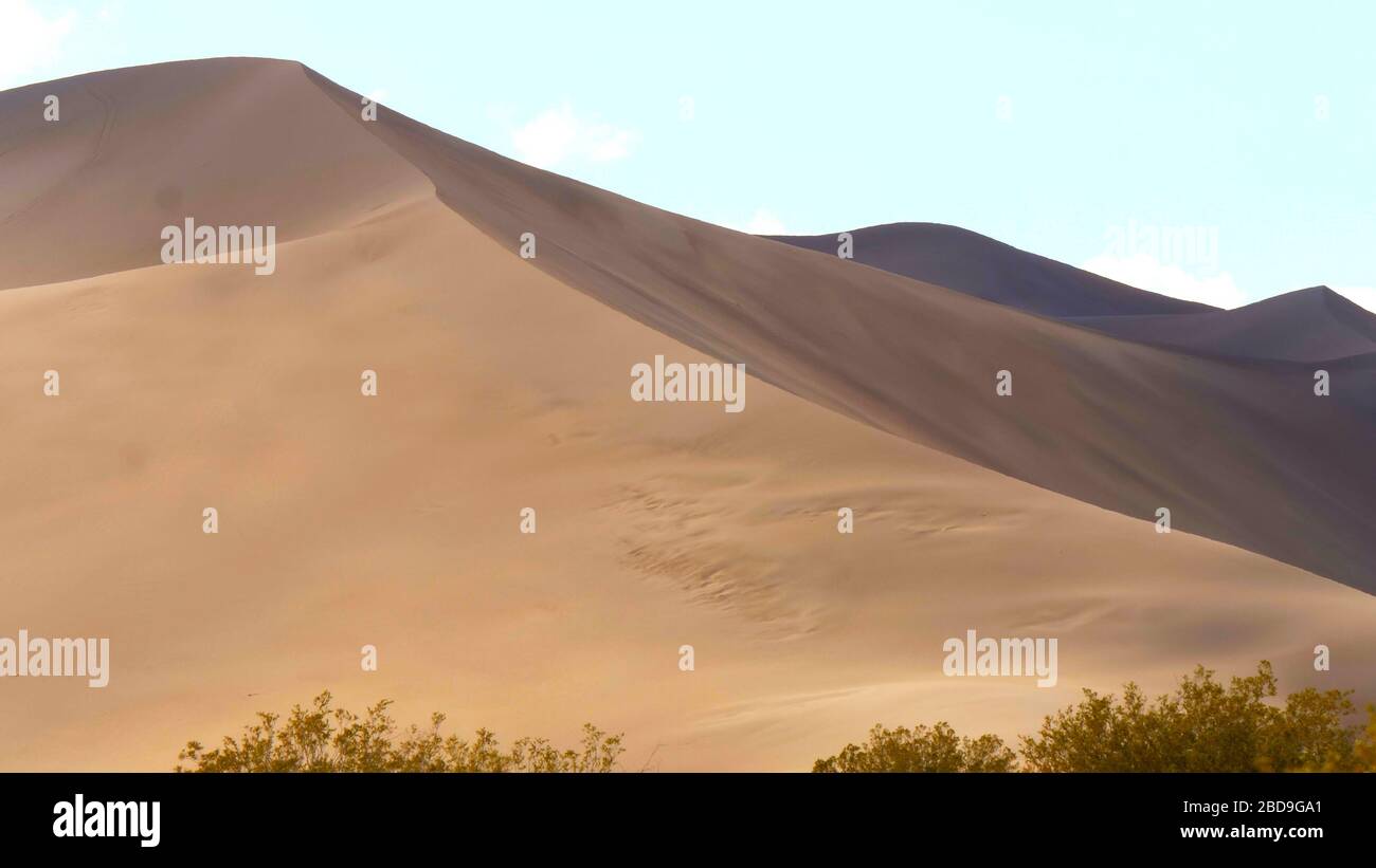 Big sand dunes nevada hi-res stock photography and images - Alamy