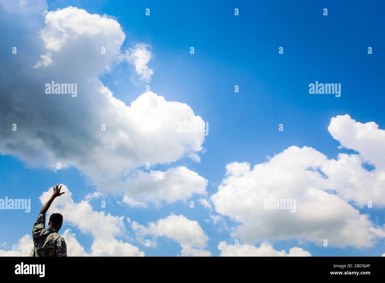 Nigeria people shouting hi-res stock photography and images - Alamy