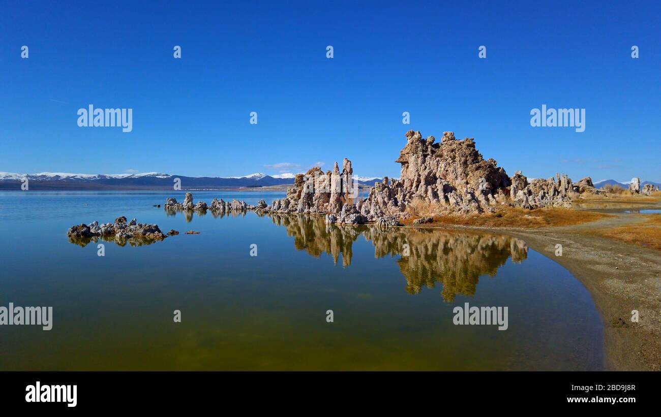 Tufa columns alkaline mono hi-res stock photography and images - Alamy