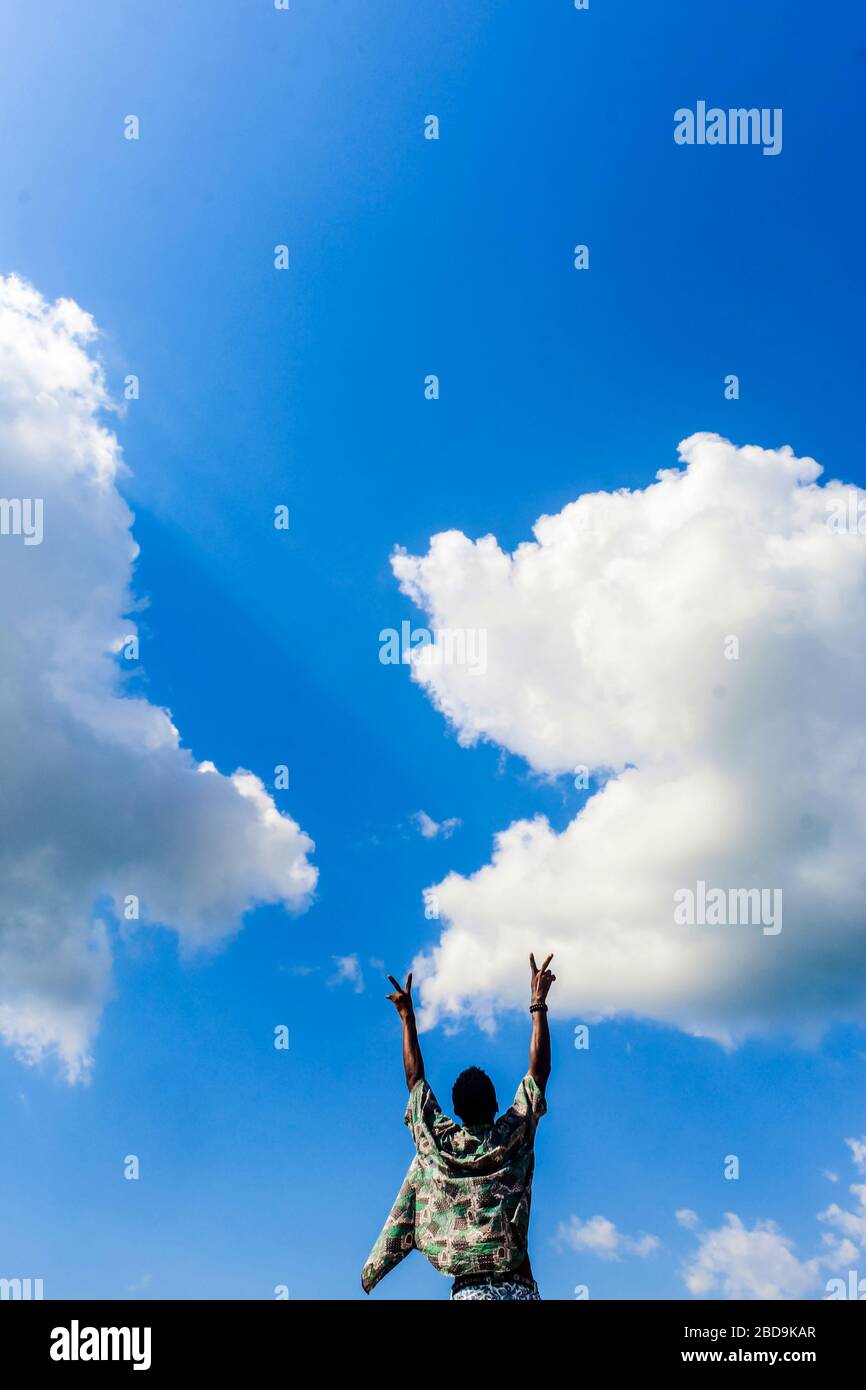 Nigeria people shouting hi-res stock photography and images - Alamy
