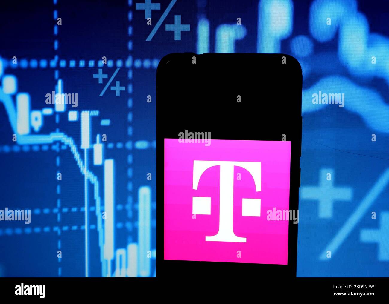 T mobile sign logo hi-res stock photography and images - Alamy