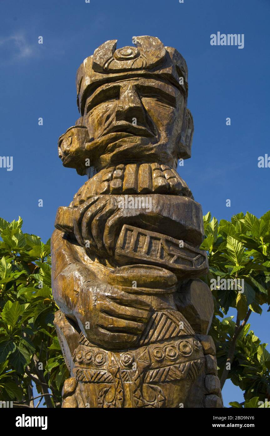 Low angle shot of indigenous statue Taiwan indigenous cultural resort ...