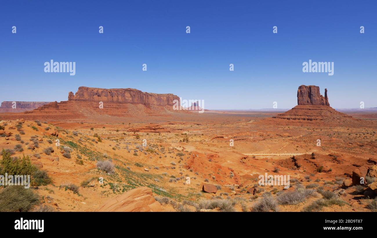 Monument Valley in Utah - famous landmark Stock Photo - Alamy
