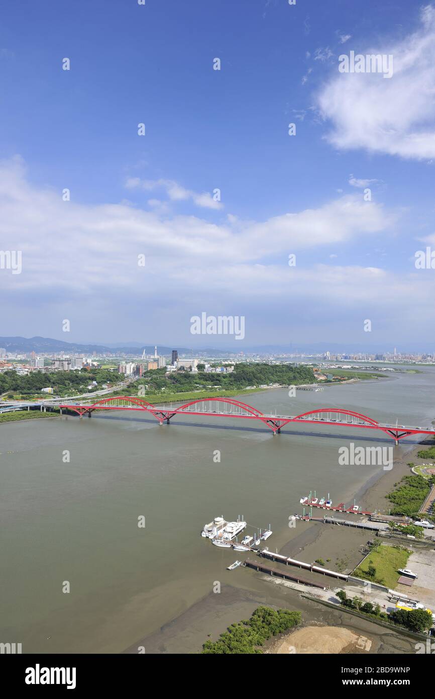 Bridge river guandu bridge taipei hi-res stock photography and images ...