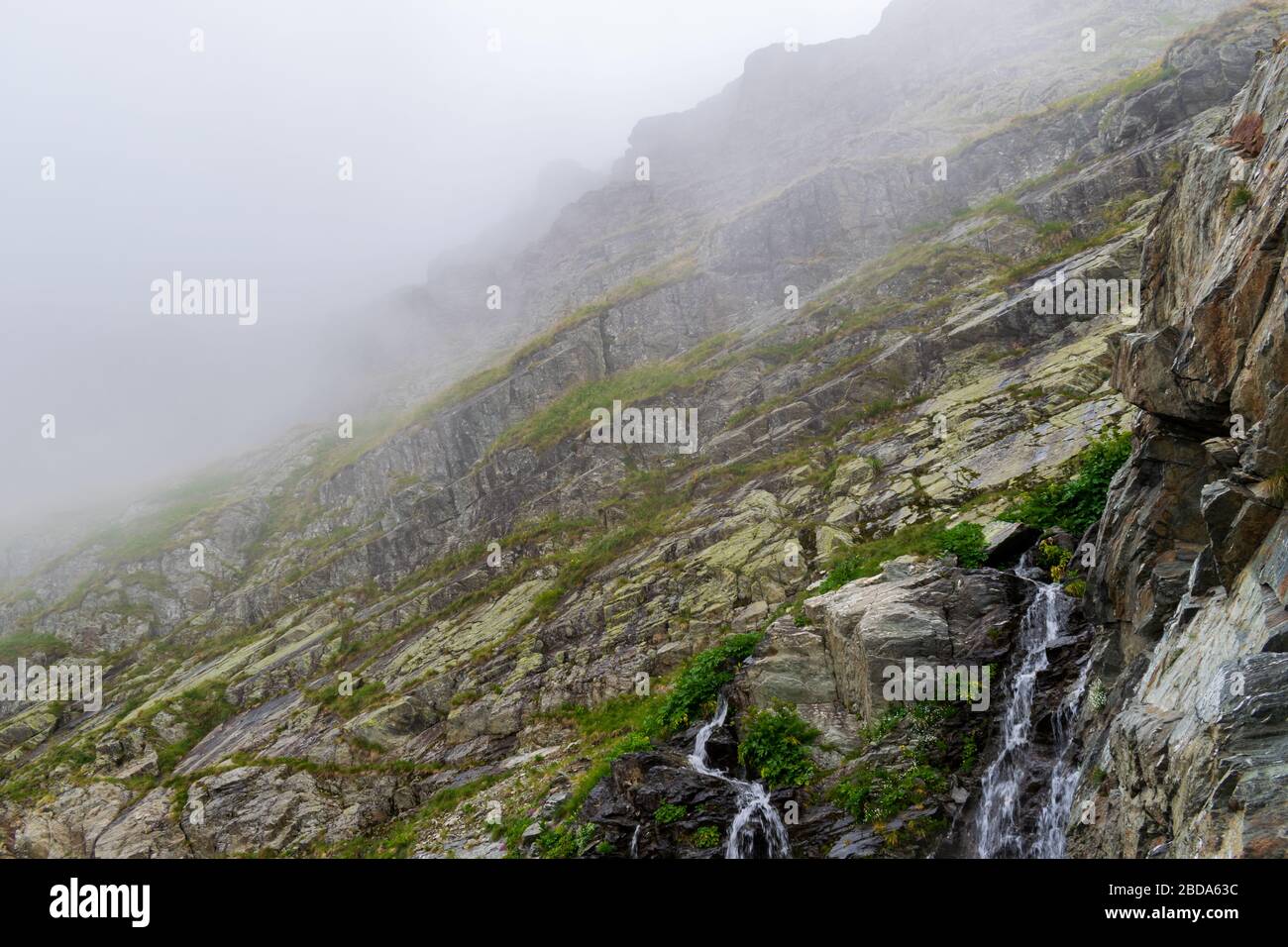 Rocks from Fagaras mountains, Transfagarasan, Romania Stock Photo - Alamy