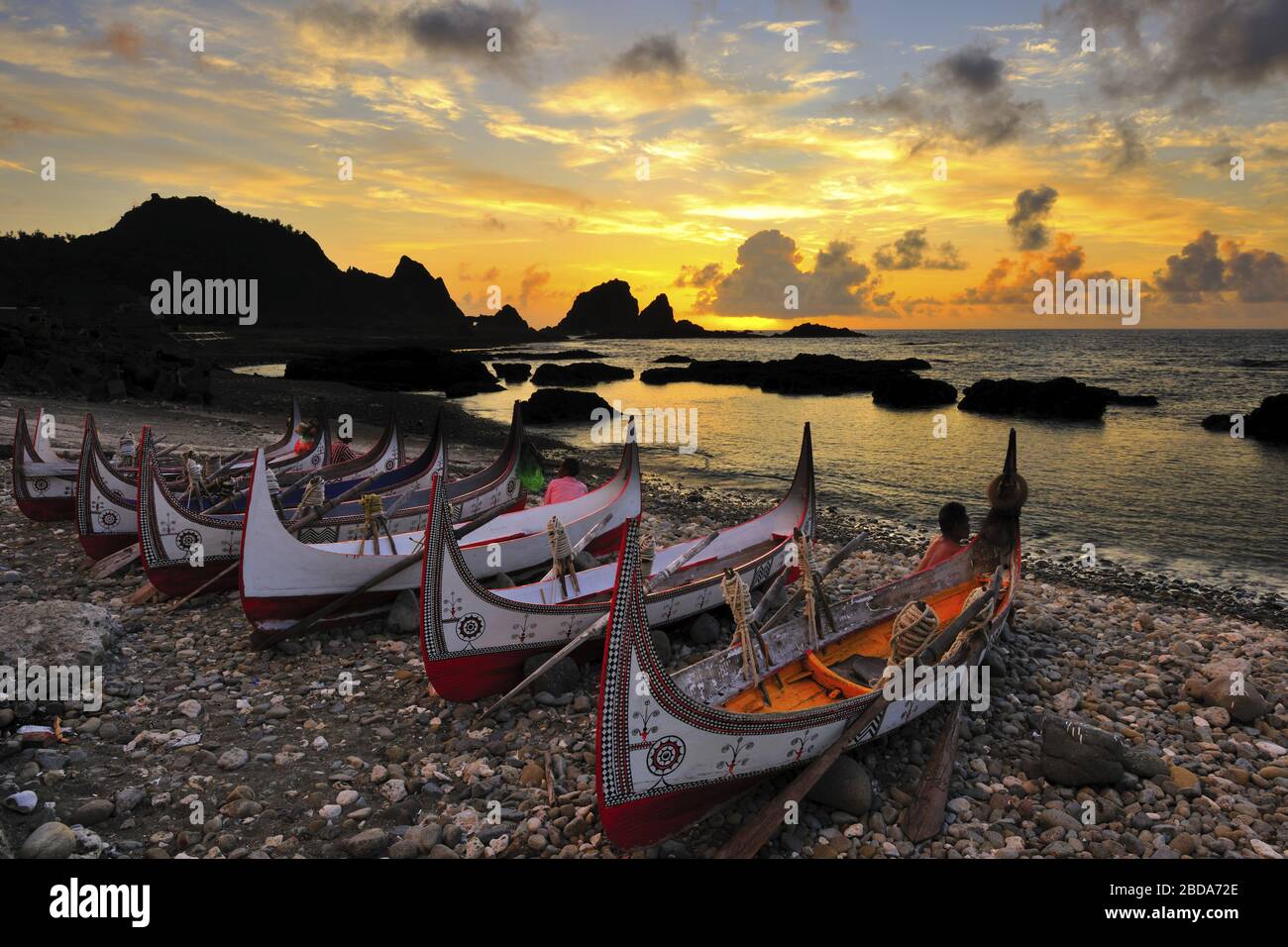 tatala canoe Taiwan Stock Photo - Alamy