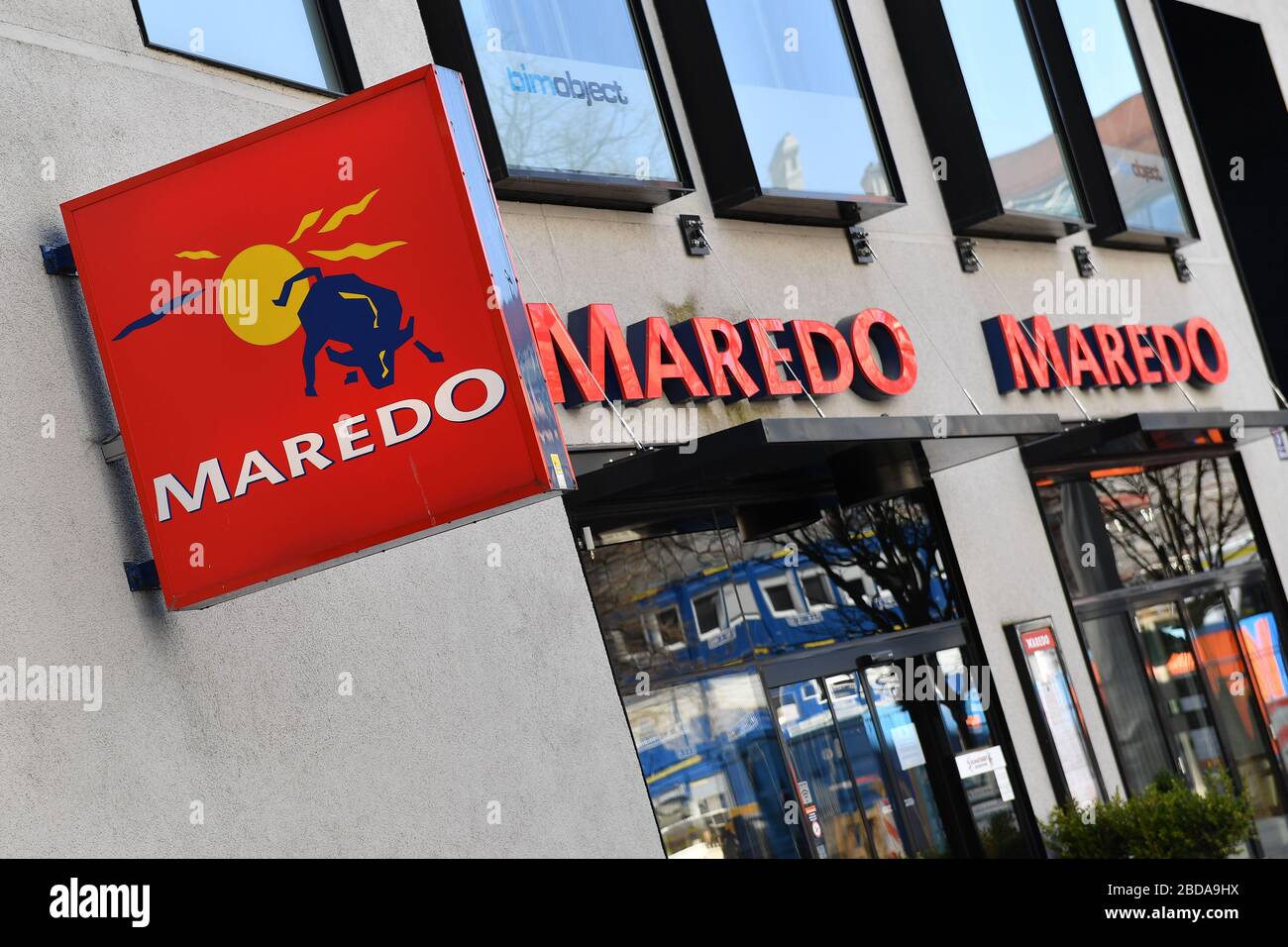Maredo logo hi-res stock photography and images - Alamy