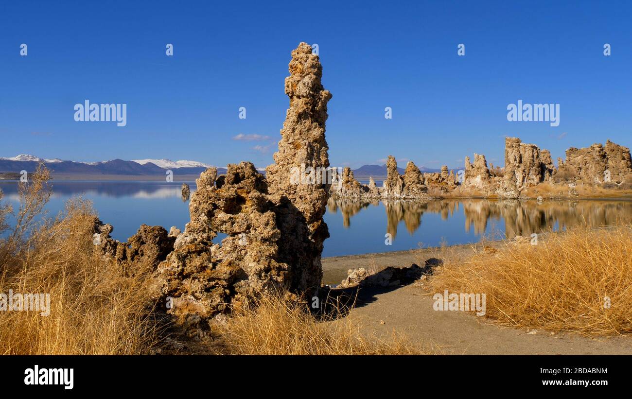 Tufa towers columns of limestone at Mono Lake Stock Photo - Alamy
